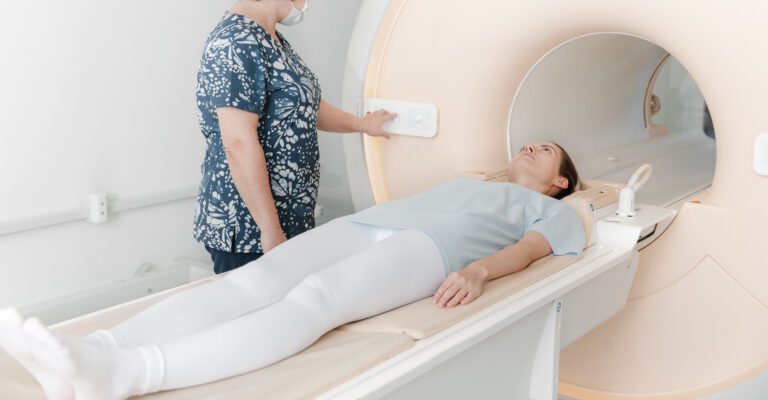 What should I expect before, during, and after a brain MRI? • American ...